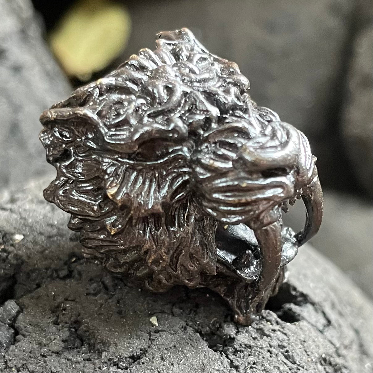Sabretooth bead – Kruger EDC